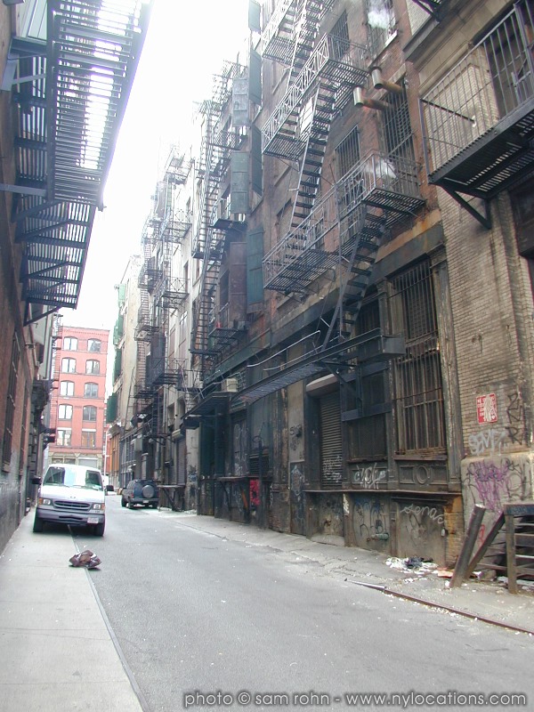 Manhattan Alleys